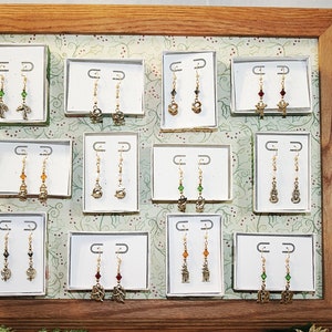 Jewelry Advent Calendar Goldtone Earring 12 Days of Christmas Jewelry ...