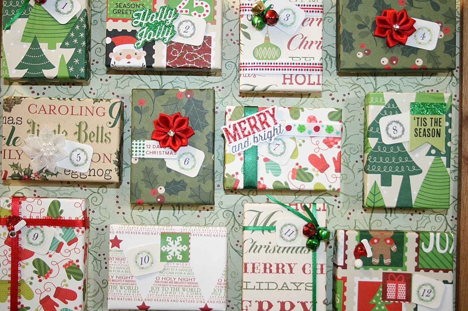 Jewelry Advent Calendar Goldtone Earring 12 Days of Christmas Jewelry ...