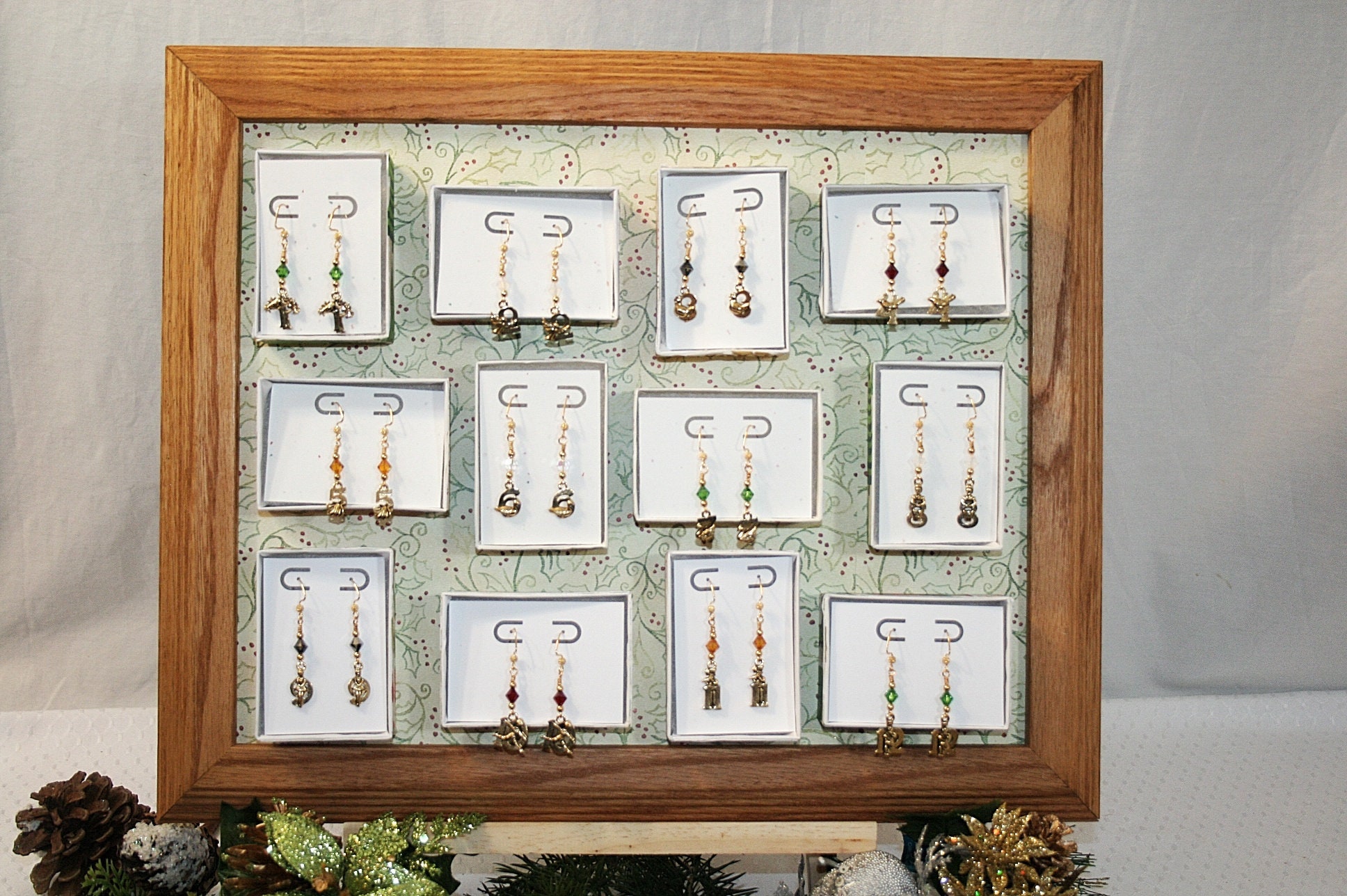 Jewelry Advent Calendar Goldtone Earring 12 Days of Christmas Jewelry ...