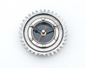 F32: BMW Williams Formula 1 Gear Wall or Desk Clock Guys Carbon Fiber ...