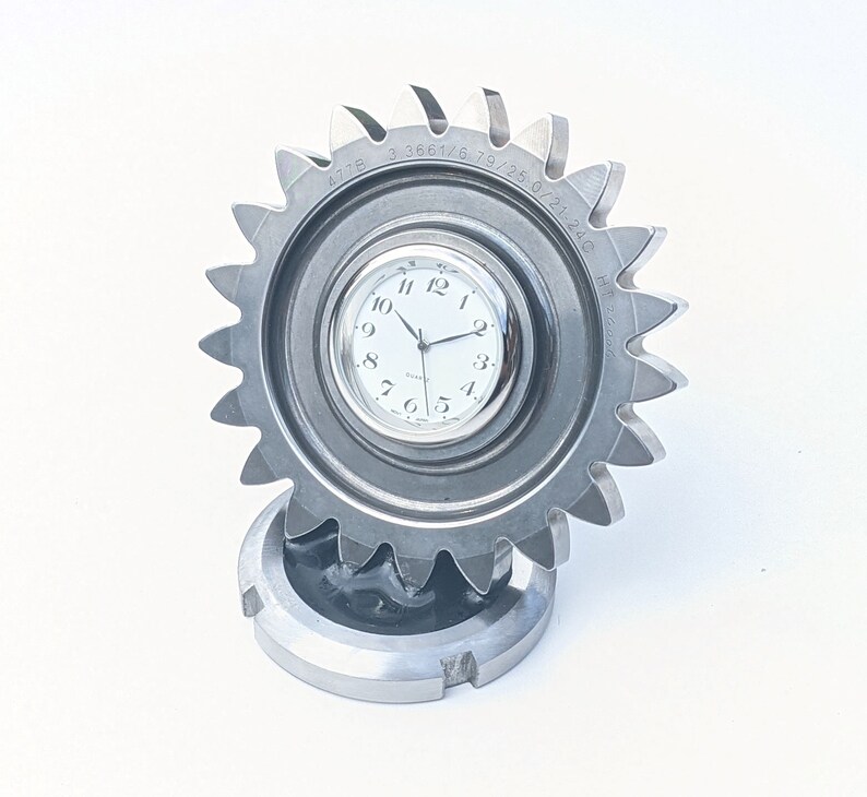 F03: Small Formula 1 Gear Ratio Table Mantle Desk Clock - Etsy