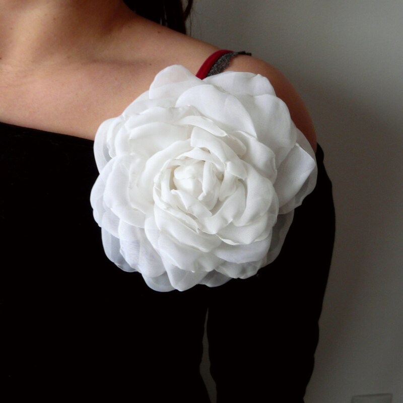 White Silk Flowers - Etsy