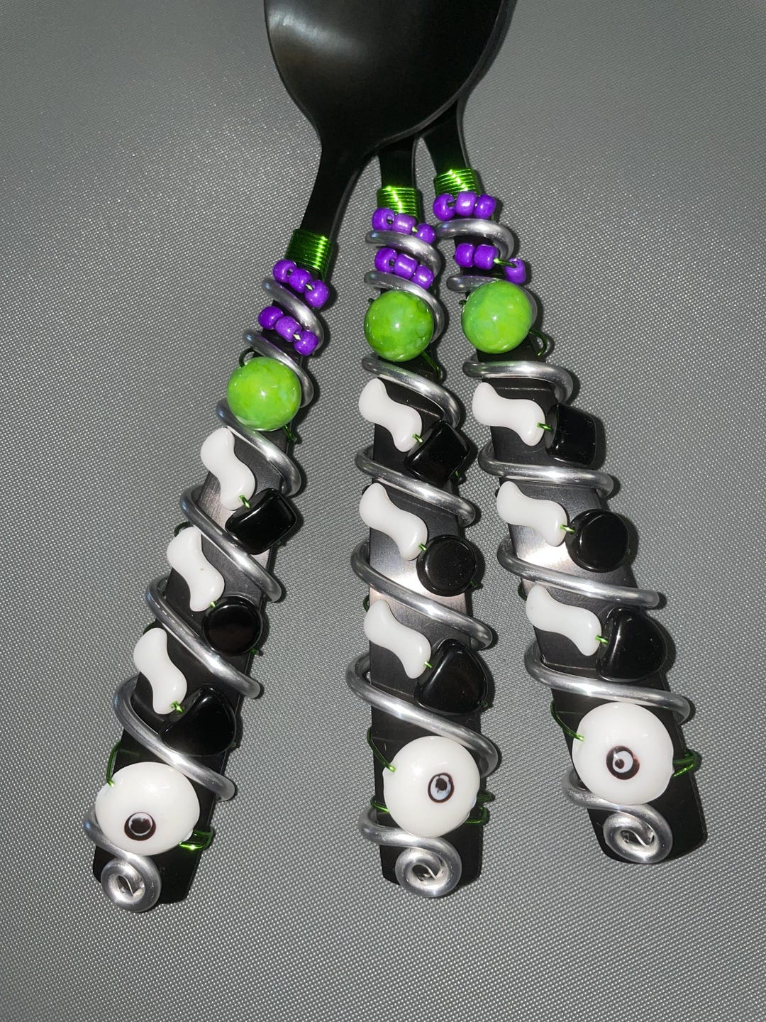 Beetlejuice Themed Sandworm With Green Wire 3 Piece Beaded Oversized ...