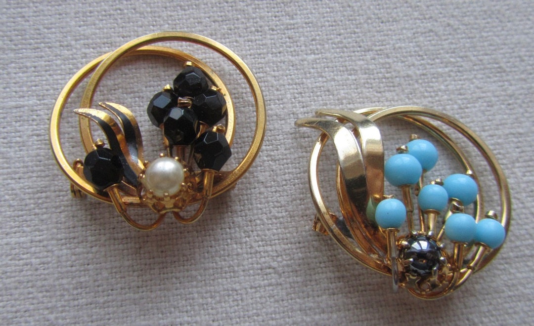 Vintage Gold Tone Set of 2 Austria Brooches With Blue Cabochons and ...