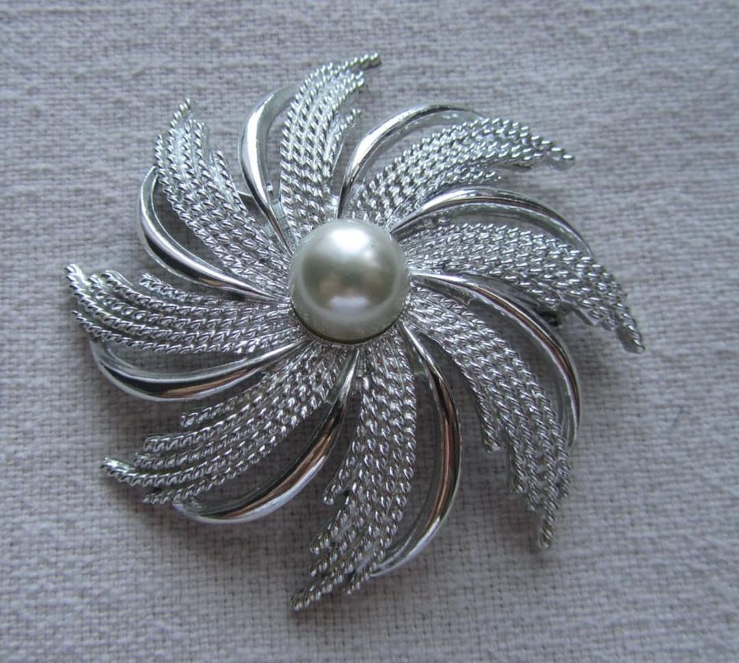 Vintage Sarah Coventry Silver Tone Flower Brooch With Faux Pearl - Etsy