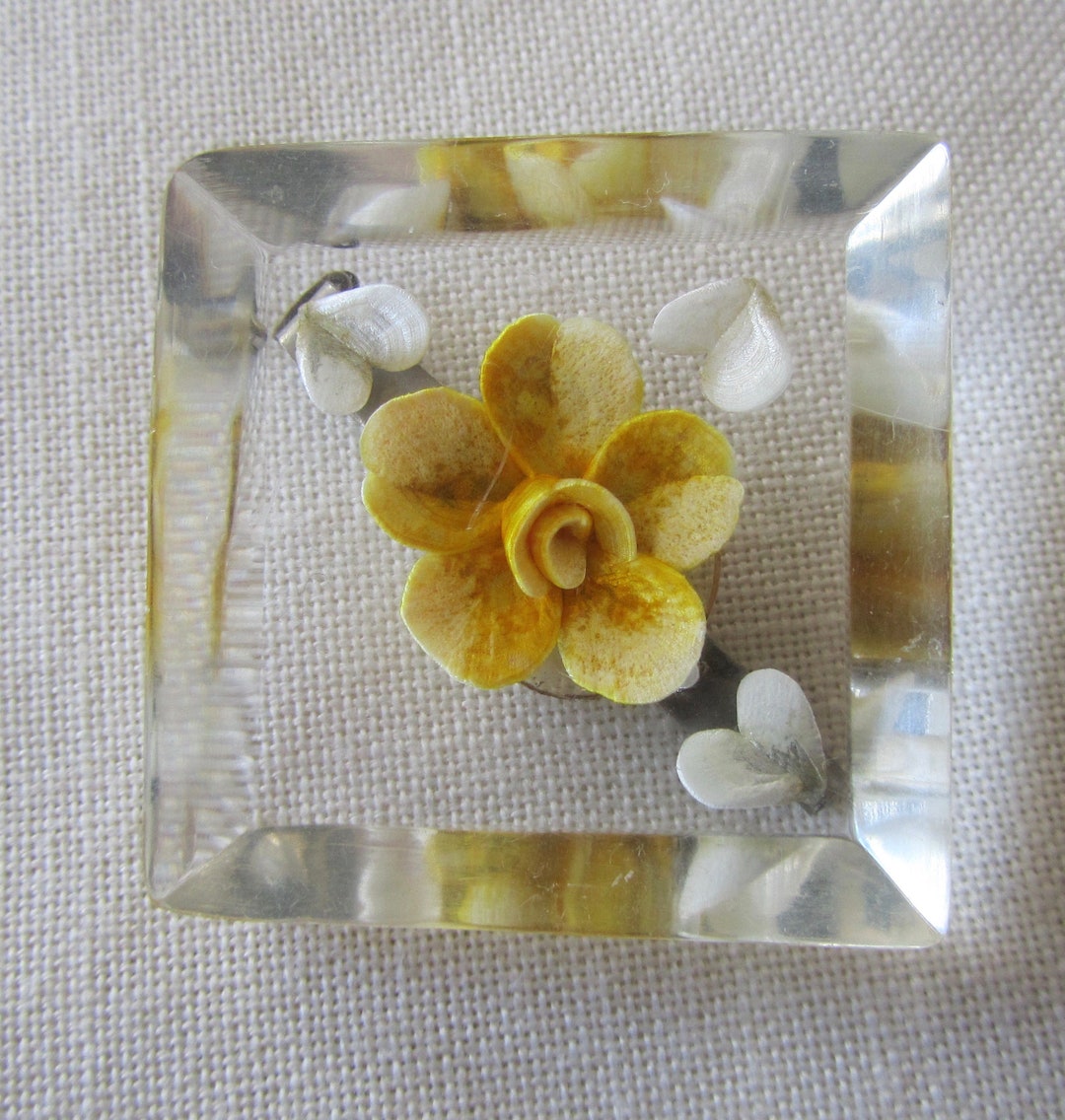 Vintage Transparent Celluloid Yellow Flower Brooch - Etsy