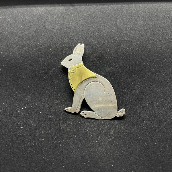 Peter Rabbit Brooch - Etsy UK