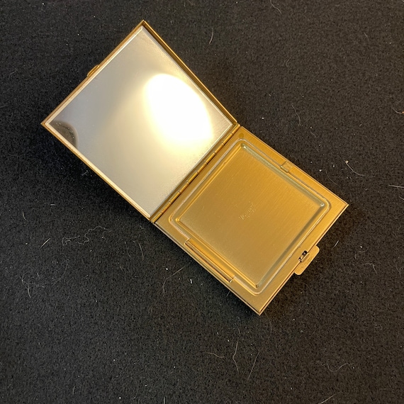 Volupte Square Powder Compact, Floral Theme with Blue… - Gem