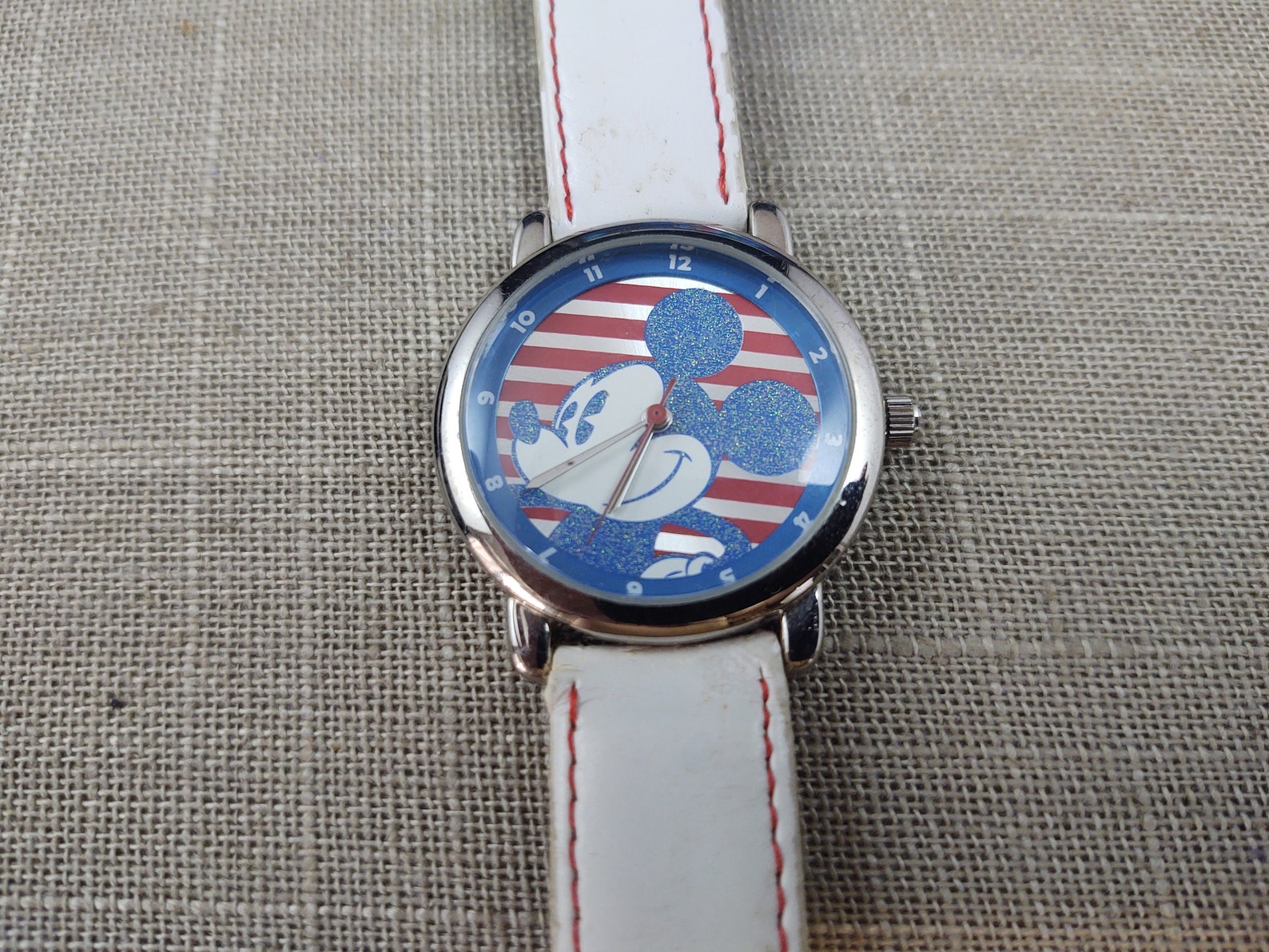 Vintage Disney Seiko Mickey Mouse Watch in Red White and | Etsy