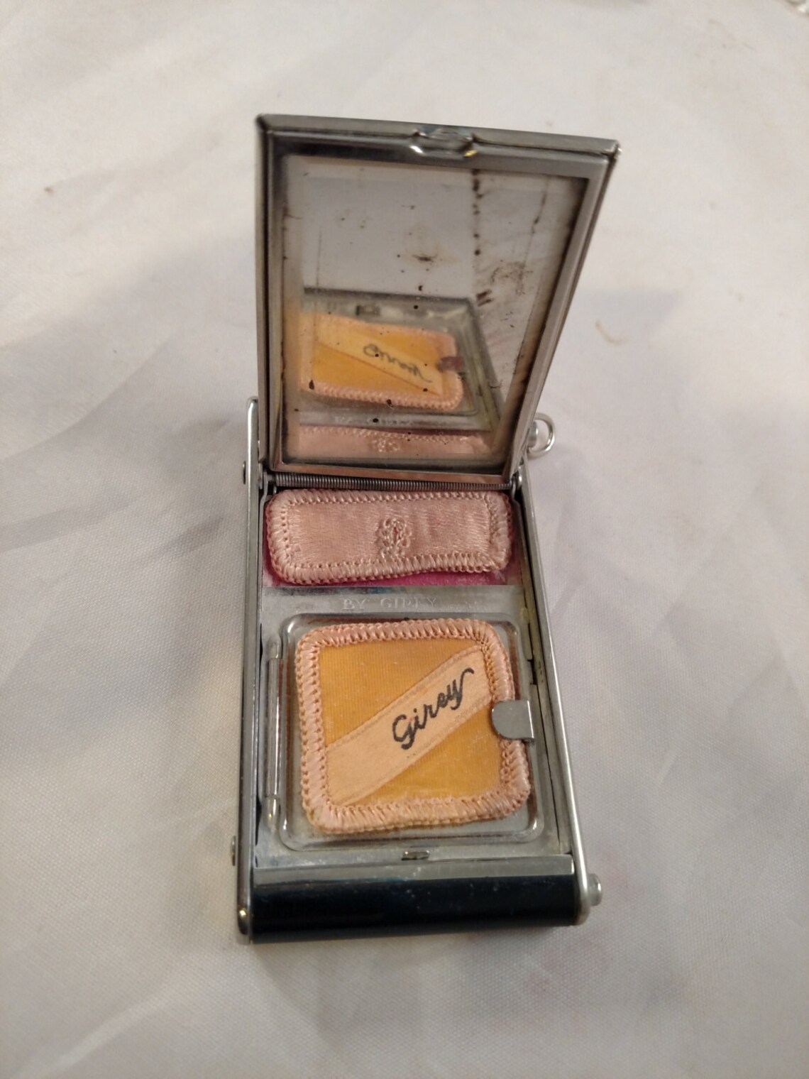 Girey Compact Mint Condition Inclued Make-up Pads Celluloid | Etsy