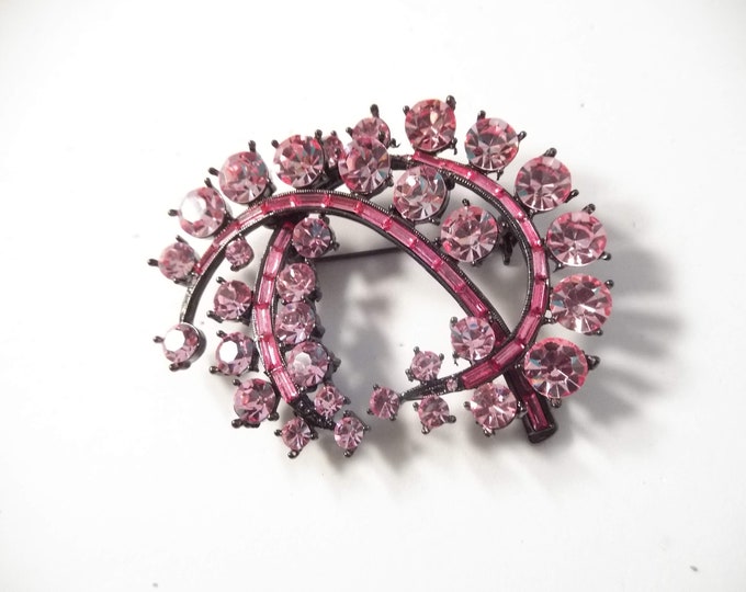 Gorgeous Shades of Pink Large Brooch, on Black Metal, Round and ...