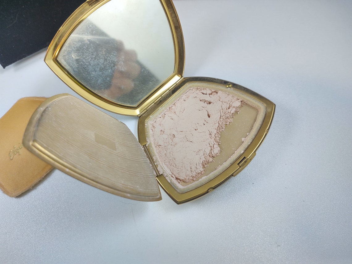 Elgin American Powder Compact, Etched Flowers on the Cover, With Puff ...