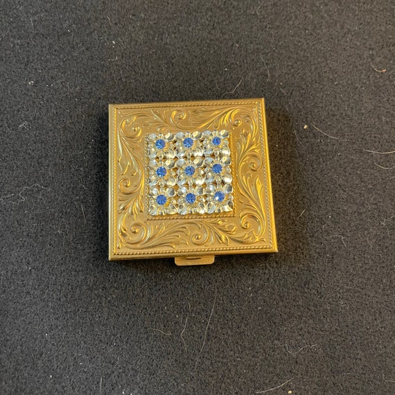 Volupte Square Powder Compact, Floral Theme with Blue… - Gem