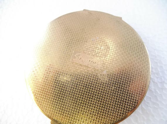 Stratton Compact, Gold Tone Swirl Leaves, with a Blac… - Gem