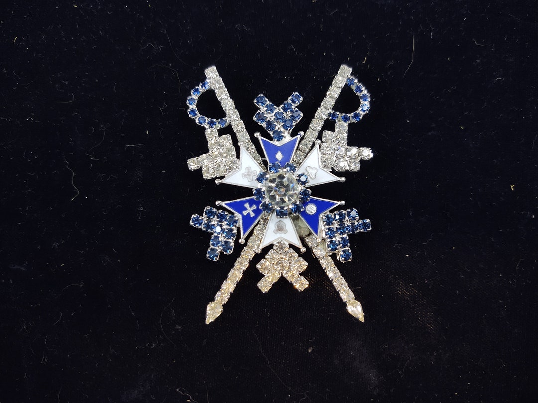 Extra Large Coat of Arms Brooch, Heraldic, Blue and Clear Round ...