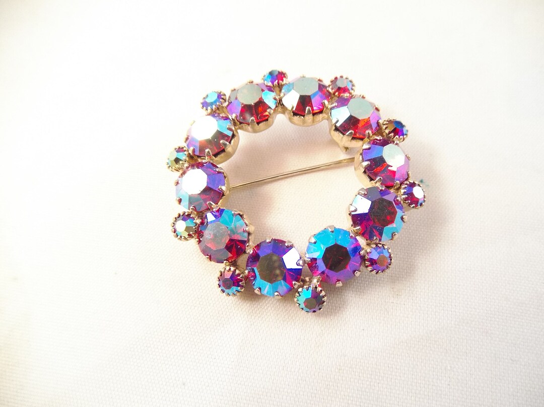 Red AB Finish Rhinestone Circle Brooch, Mint Condition, Gold Tone Metal ...