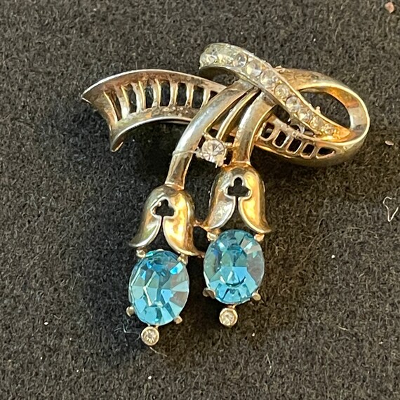 Coro Ribbon Brooch with Tiny Clear Rhinestones and Tw… - Gem