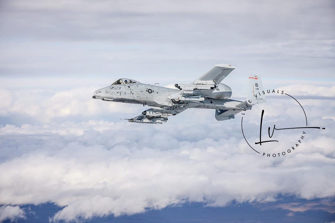 A10 Warthog Picture, A10 Warthog in Flight Photo, Military Aviation ...