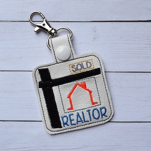 Realtor Key Fob Embroidered Vinyl Key Chain Zipper Pull - Etsy