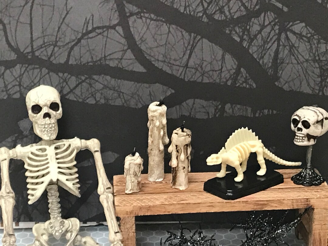 Miniature Halloween Decorations in Miniature 1:6 Scale for 11 Inch ...