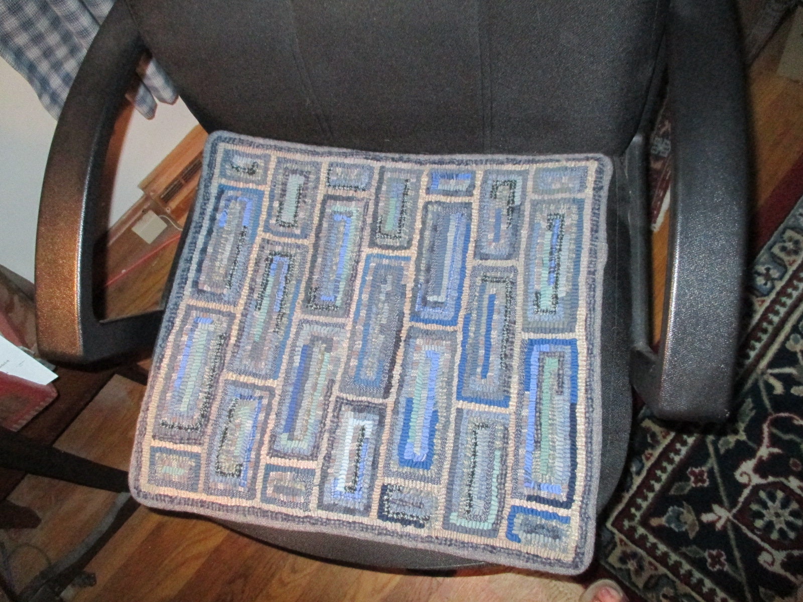 Hooked Mat computer Chair Pad Wool on a Linen Foundation - Etsy