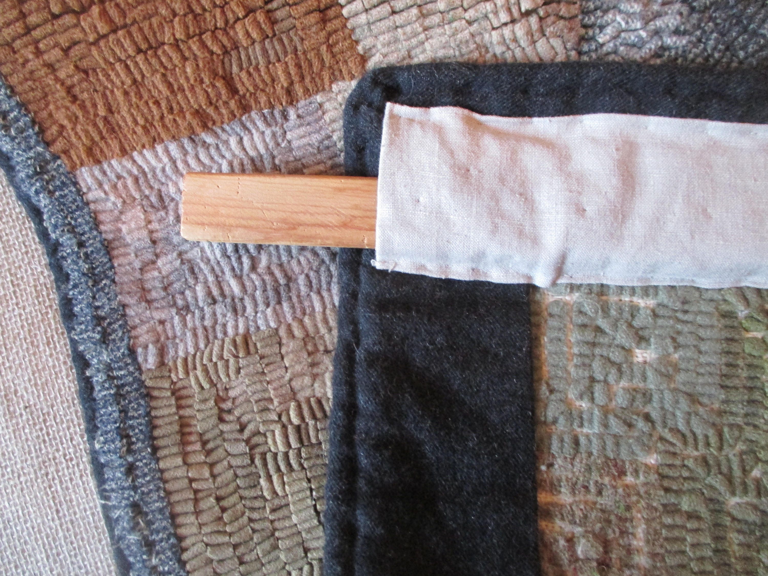 Hooked Rug, Wool on a Linen Foundation, 32x 25, Floor Rug, Wall Hanging ...