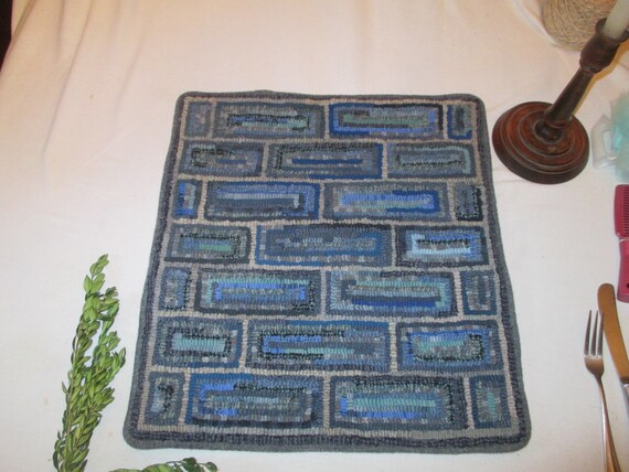 Hooked Mat computer Chair Pad Wool on a Linen Foundation | Etsy