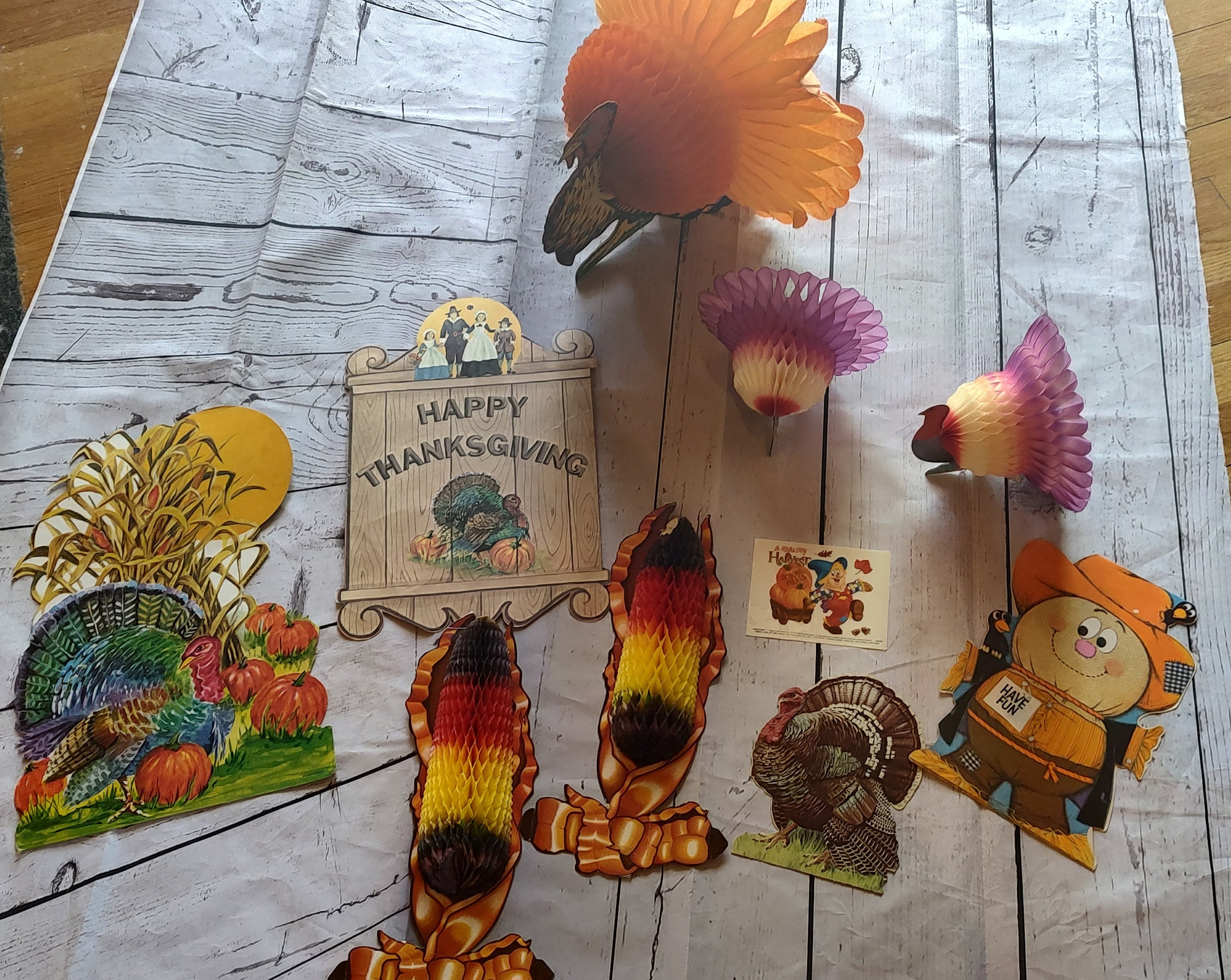 Retro Thanksgiving Decorations