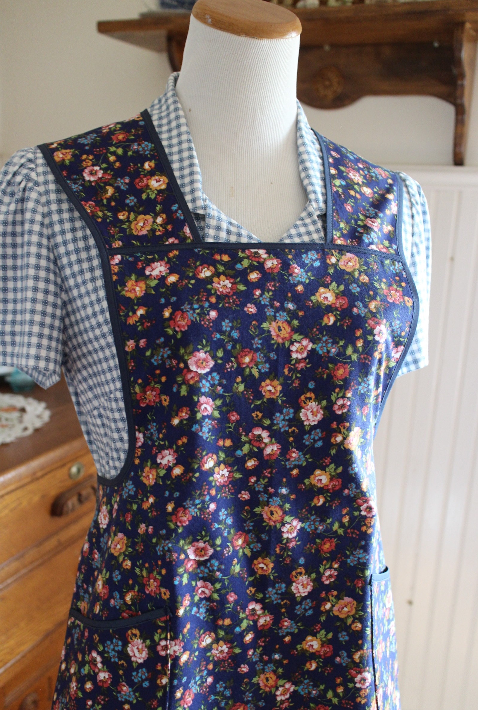 Navy Rose Calico Vintage Style Apron -ready to Ship - Etsy