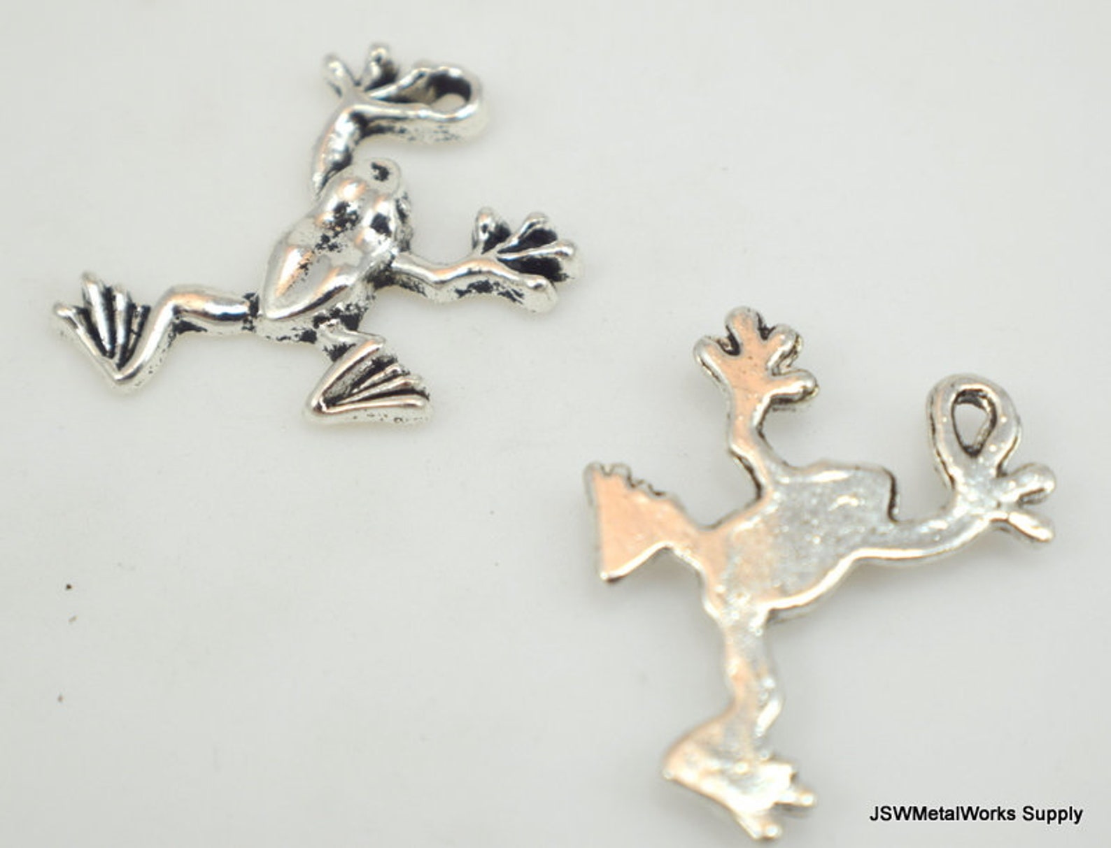 10 Pewter Frog Charms Antiqued Silver Jumping Frog Charm | Etsy