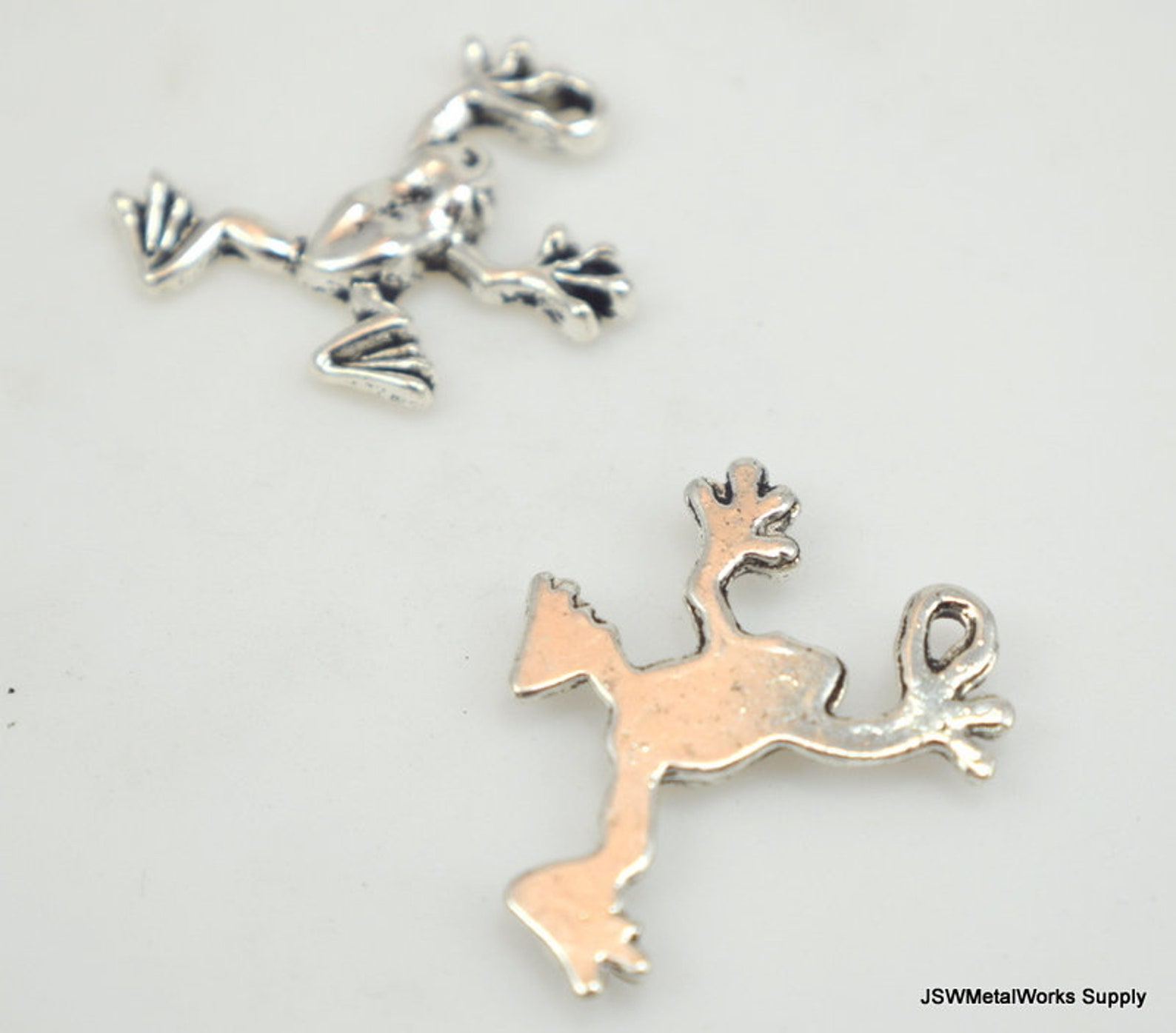 10 Pewter Frog Charms Antiqued Silver Jumping Frog Charm | Etsy