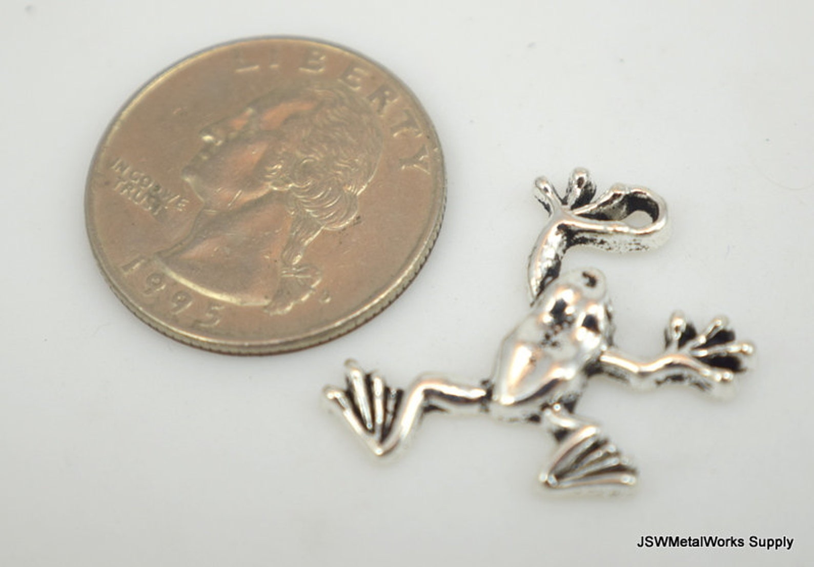 10 Pewter Frog Charms Antiqued Silver Jumping Frog Charm | Etsy