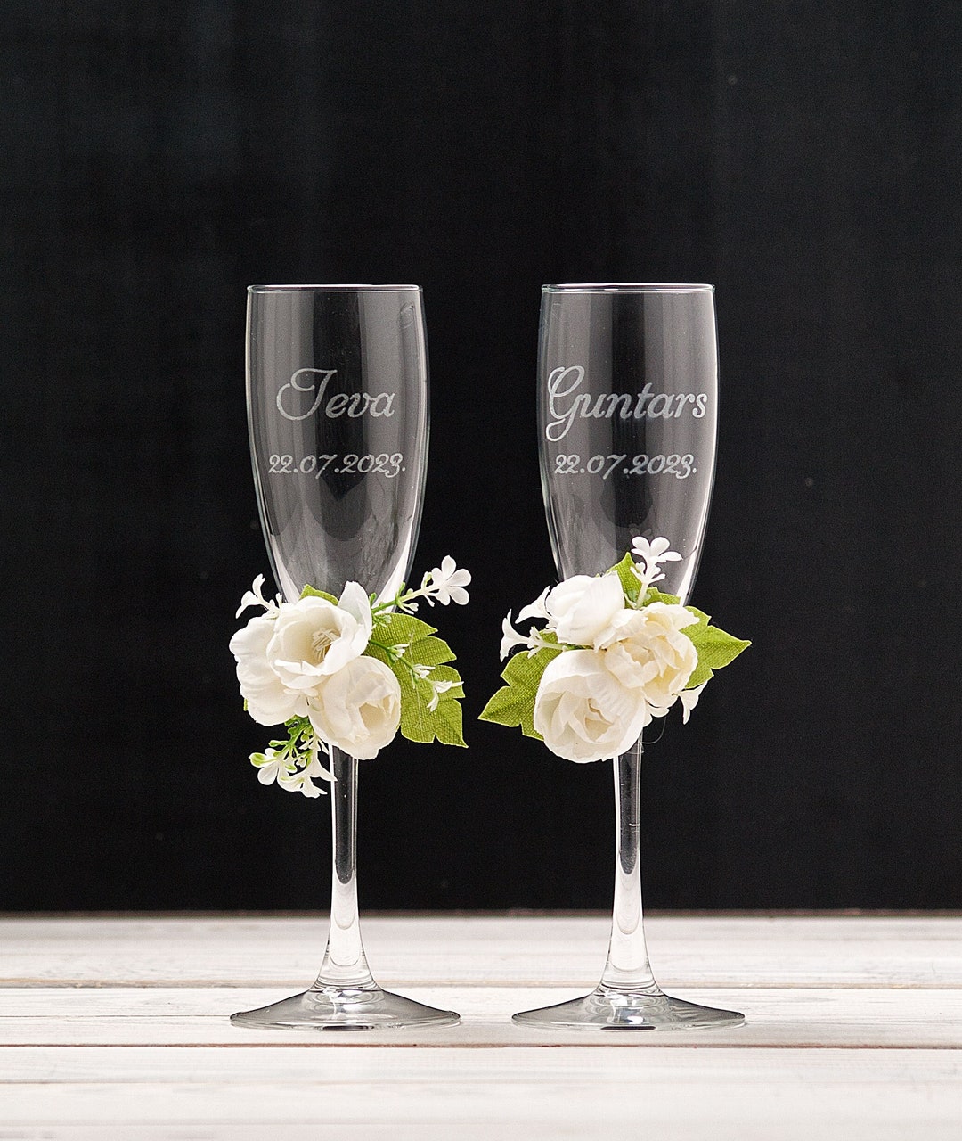 Engraved Floral Wedding Glass Set, Champagne Flutes Custom, Elegant ...
