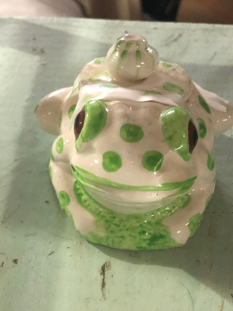 Spotted Frog Covered Ceramic Container - Etsy Italia