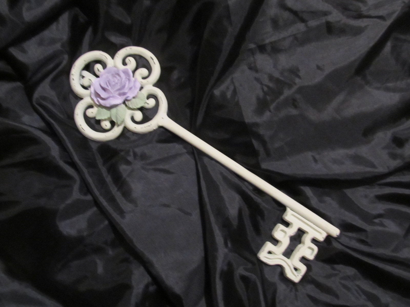 White KEY Wall DECOR, Lavender Rose, Distressed, Metal, Shabby Chic ...