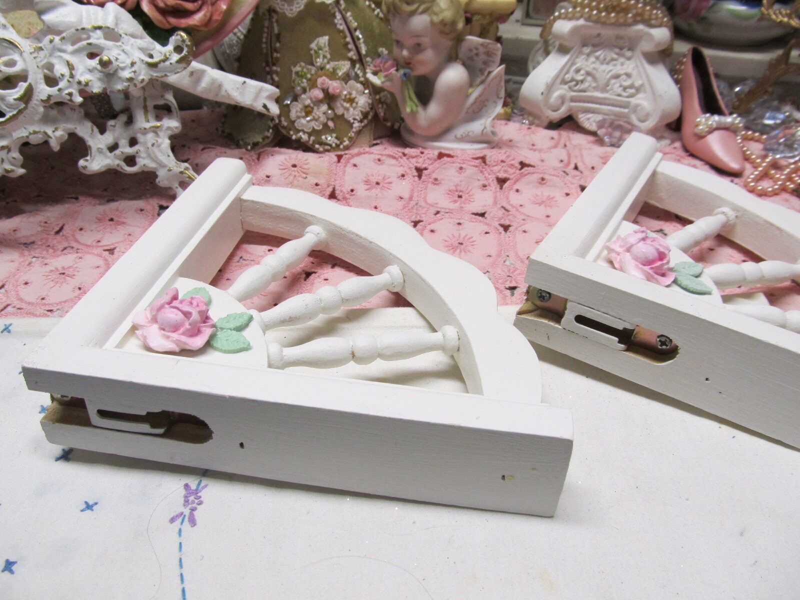 Set of 2 White Spindled Corner BRACKETS, or Shelf Brackets, Wooden ...