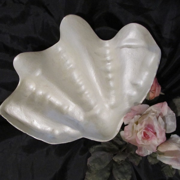 Clam Shell Bowl - Etsy