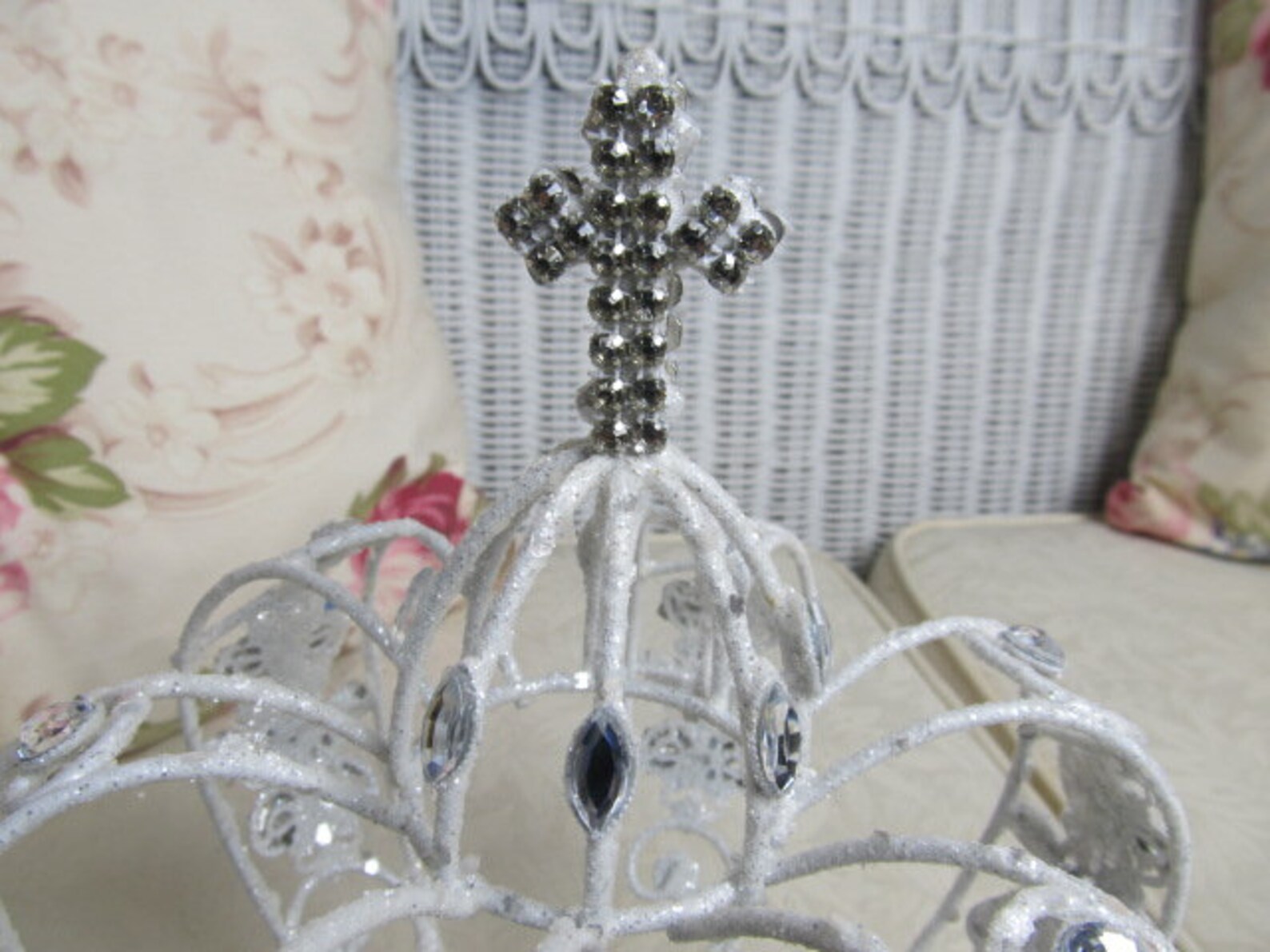 White Glittered and Rhinestoned CHRISTMAS CROWN Tree Topper | Etsy