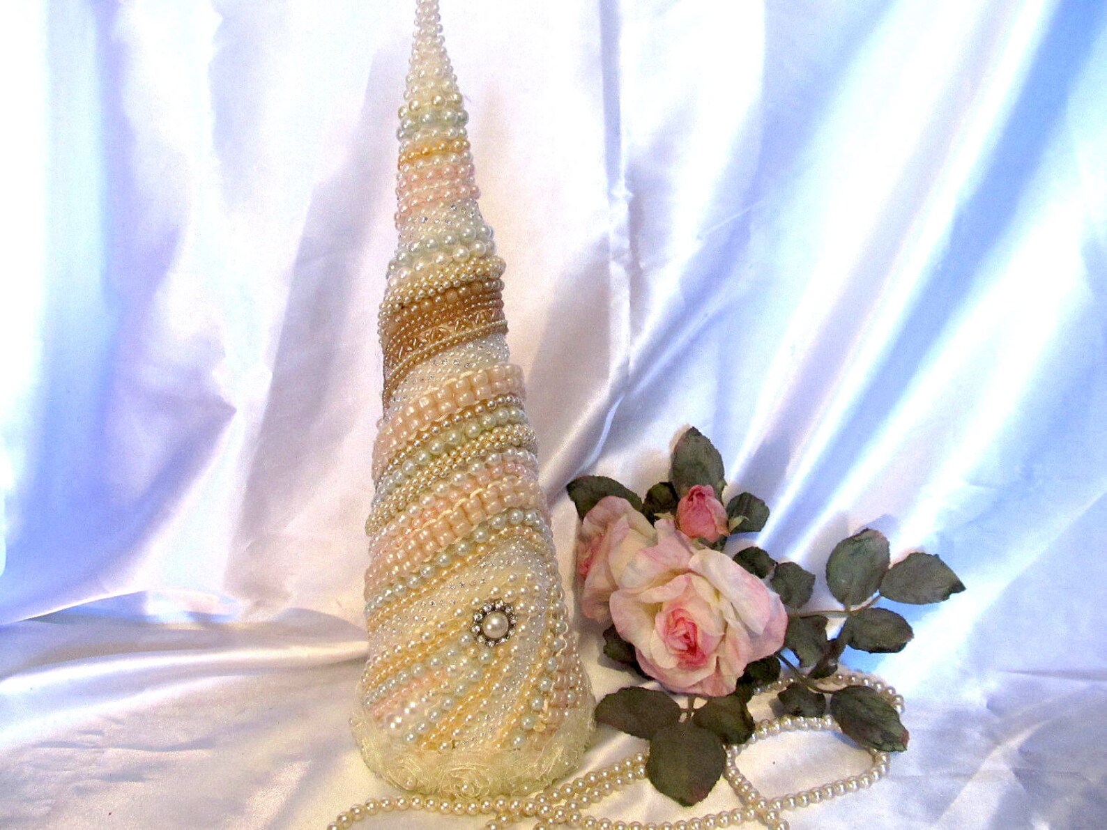 Shabby Chic Christmas Tree Decor White, Vintage and Pastel Pearls With ...
