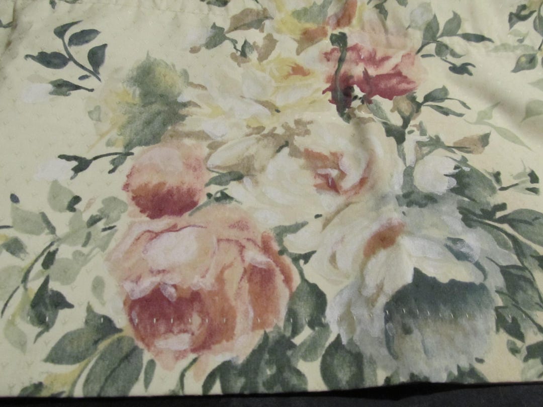 WINDOW VALANCE, Burlington, Roses, Window Decor, Craft Material, Shabby ...