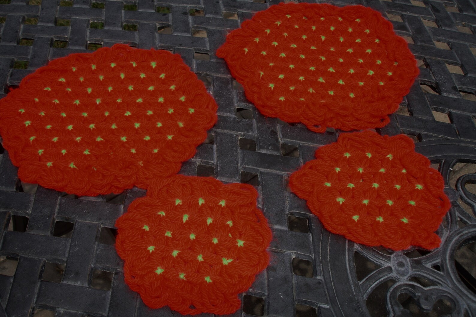 Trivets Handmade Set of Four Red Holiday Trivets Red and - Etsy