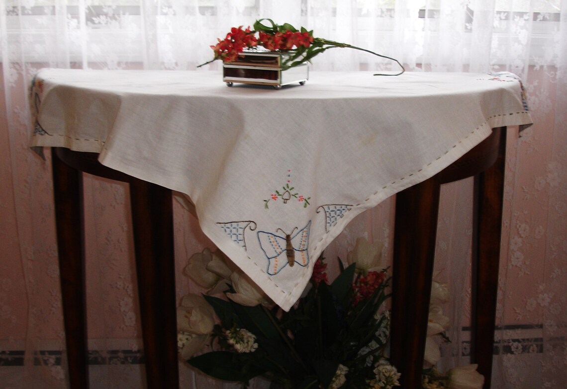 Table Topper Tablecover Handmade Hand Embroidered | Etsy