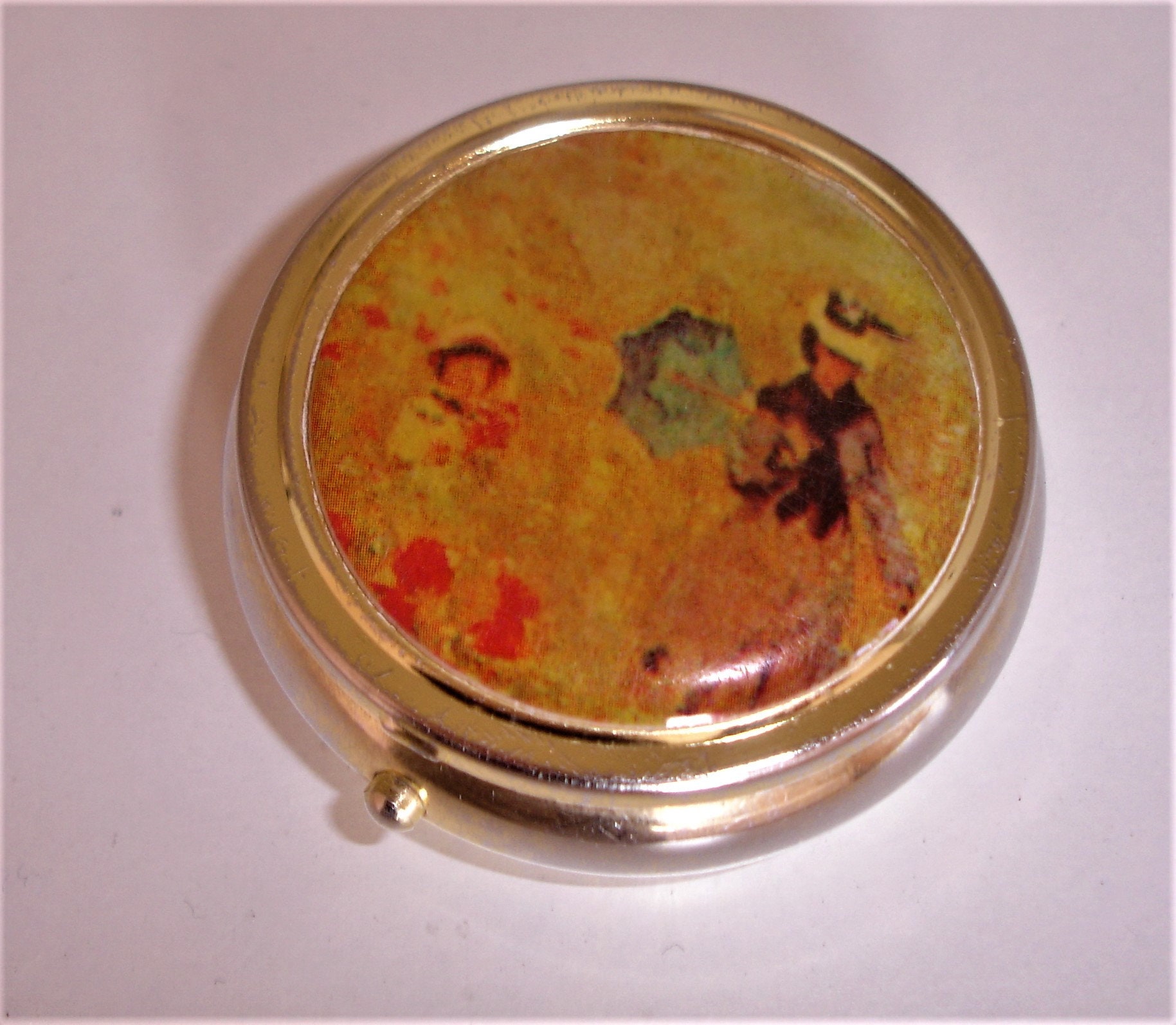 Pill Box Round Pill Box Gift for Mom Gift for Her Gift for - Etsy