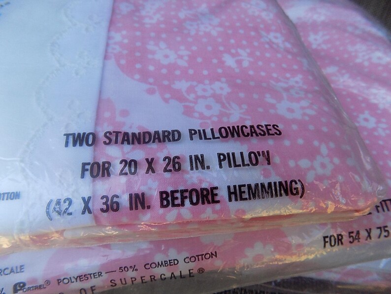 Full Size Sheet Set With Pillowcases: Unopened Pink & White Wamsutta ...
