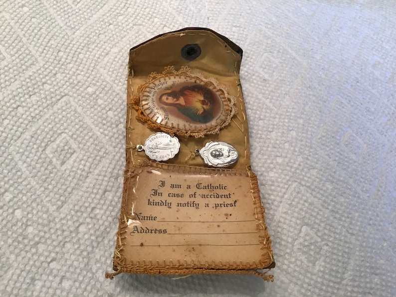 Antique Folding Pocket Reliquary Relic Sacred Heart of JESUS Medals ...