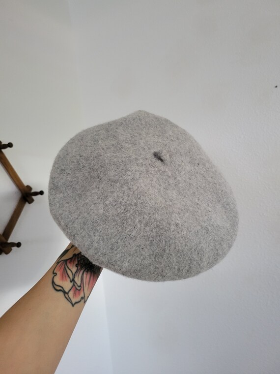 Gray Felt Beret - Gem