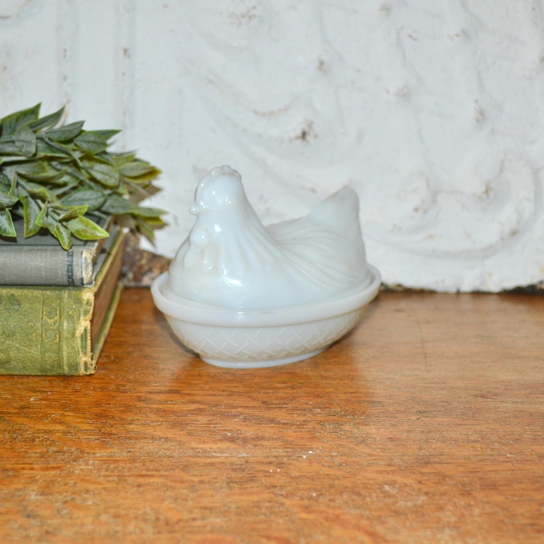 White Hen on a Nest Milk Glass Small Chicken Candy Dish - Etsy