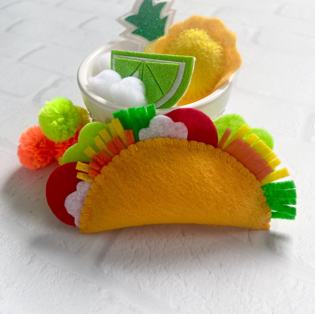 Taco Pin Cushion: Fun Felt Food Sewing Accessory - Etsy