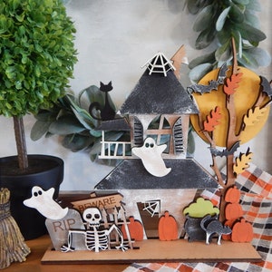 Halloween Haunted House Wood Decor - Etsy