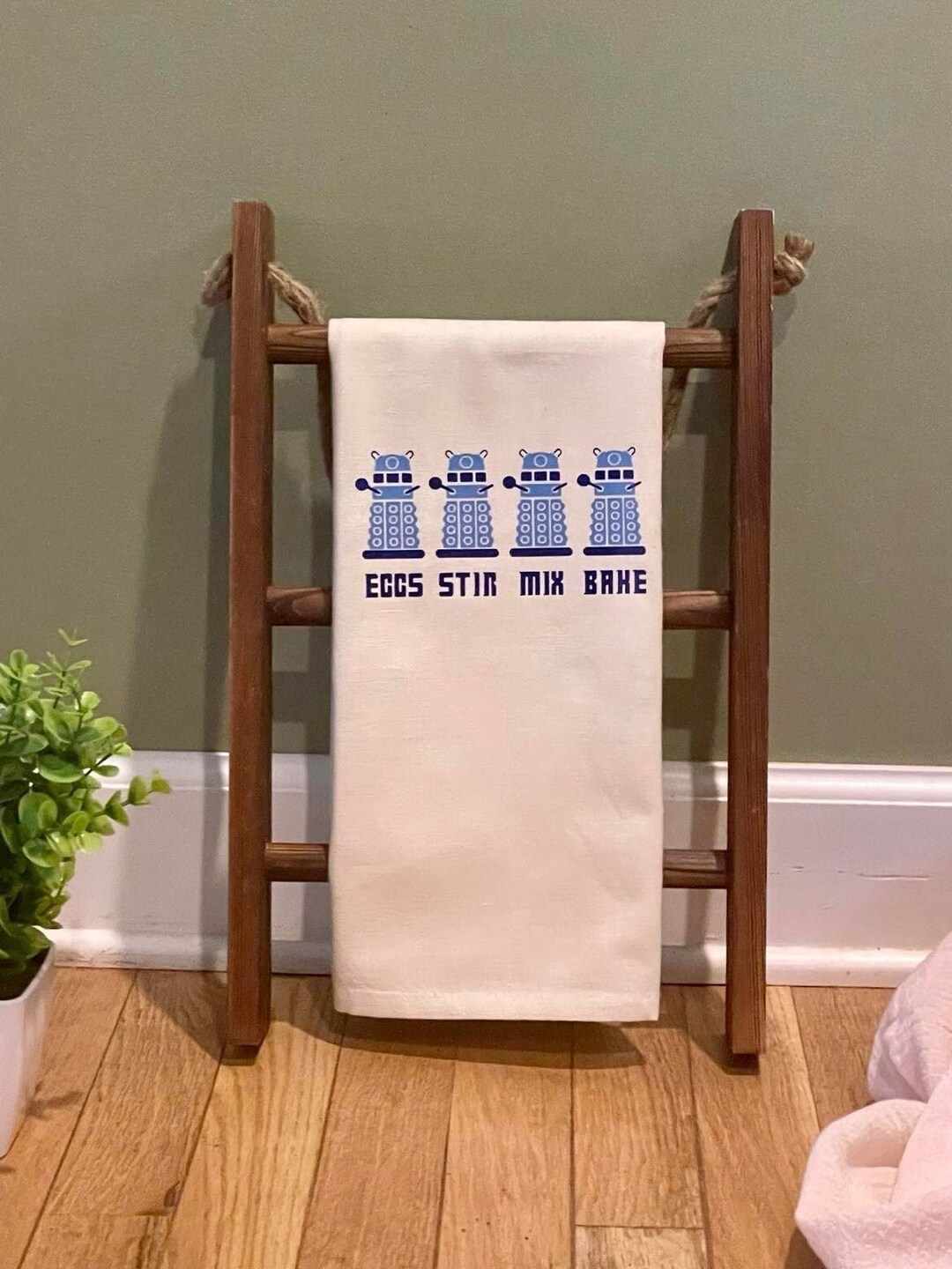 Dr Who Kitchen Towel Fan for Dr Who Fan, Christmas Gift for Friend ...